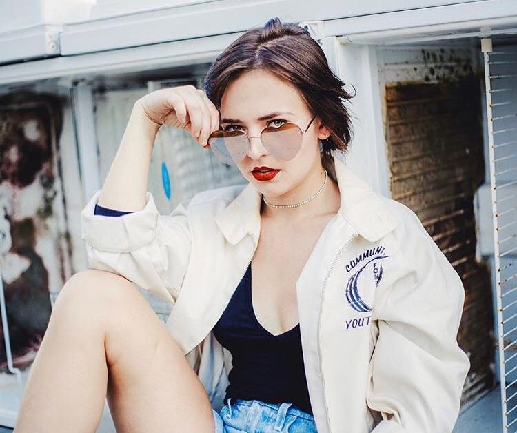 Promoting ‘Ingrid Goes West’ | Scrolller