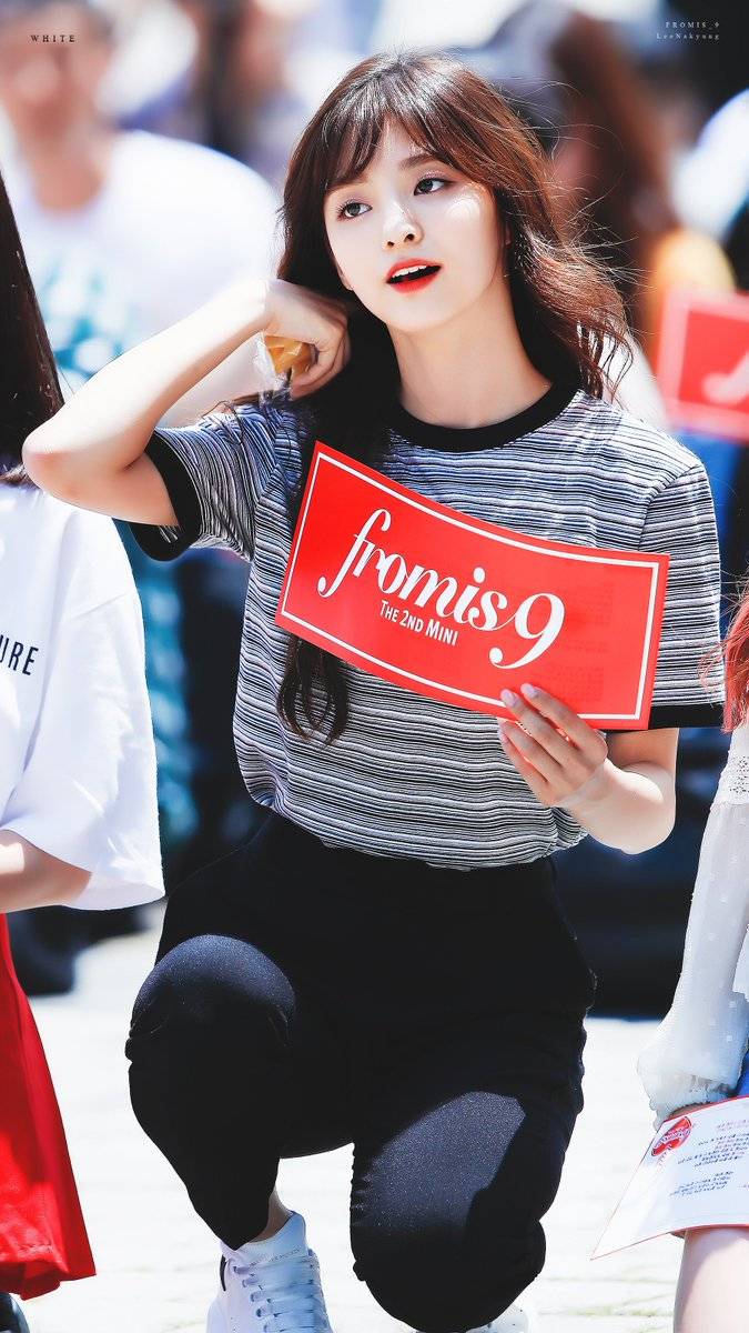 Promotional Naky | Scrolller