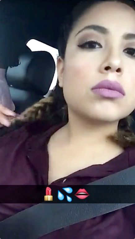 Purple lipstick | Scrolller