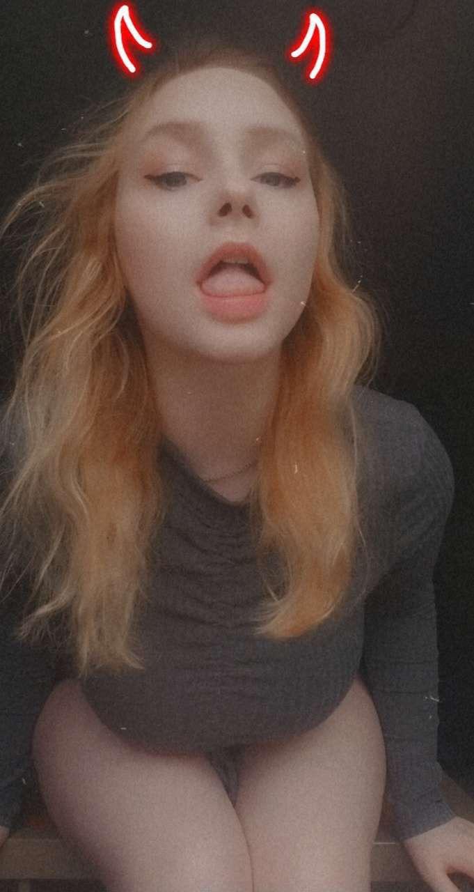 Put it in my mouth | Scrolller