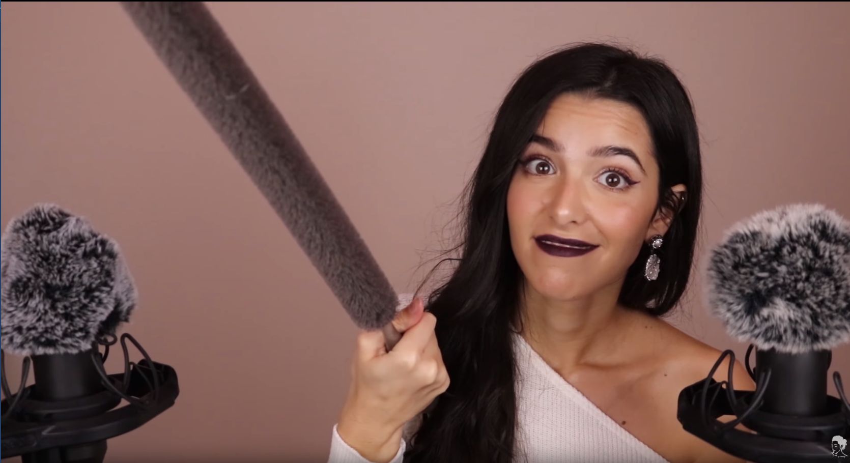 Quality expression from her last video | Scrolller