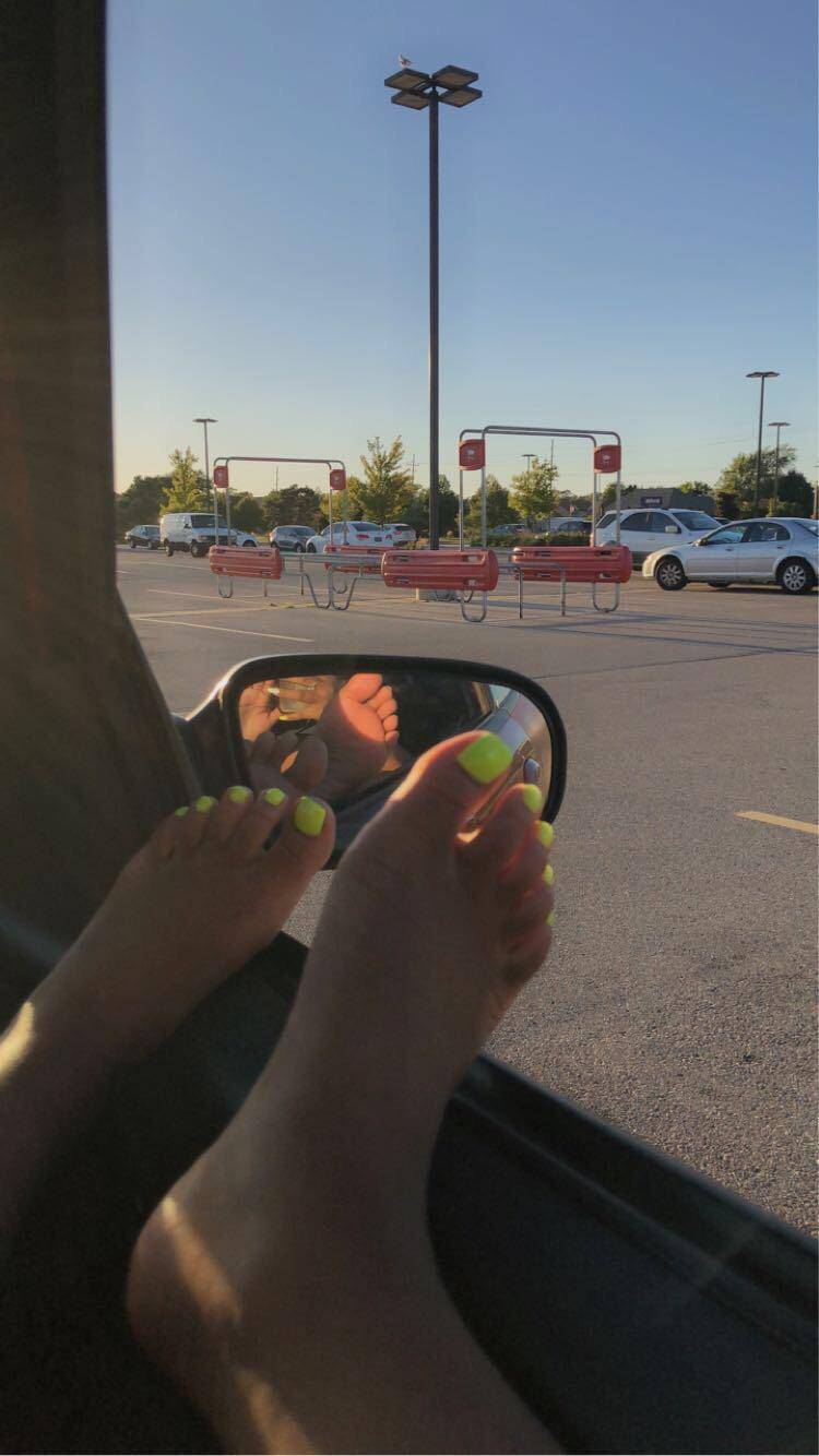 Quick stop | Scrolller