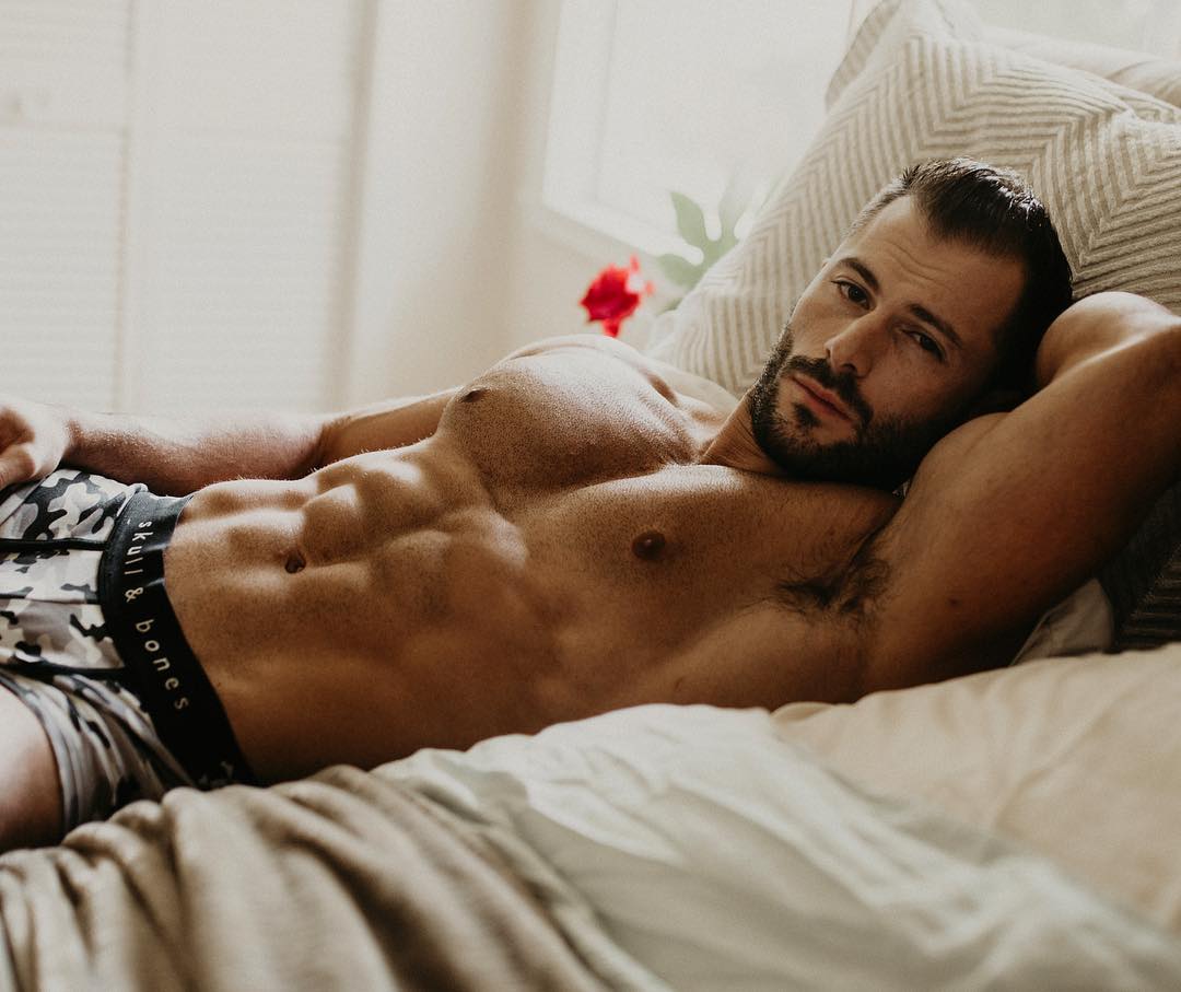 Quin Bruce | Scrolller