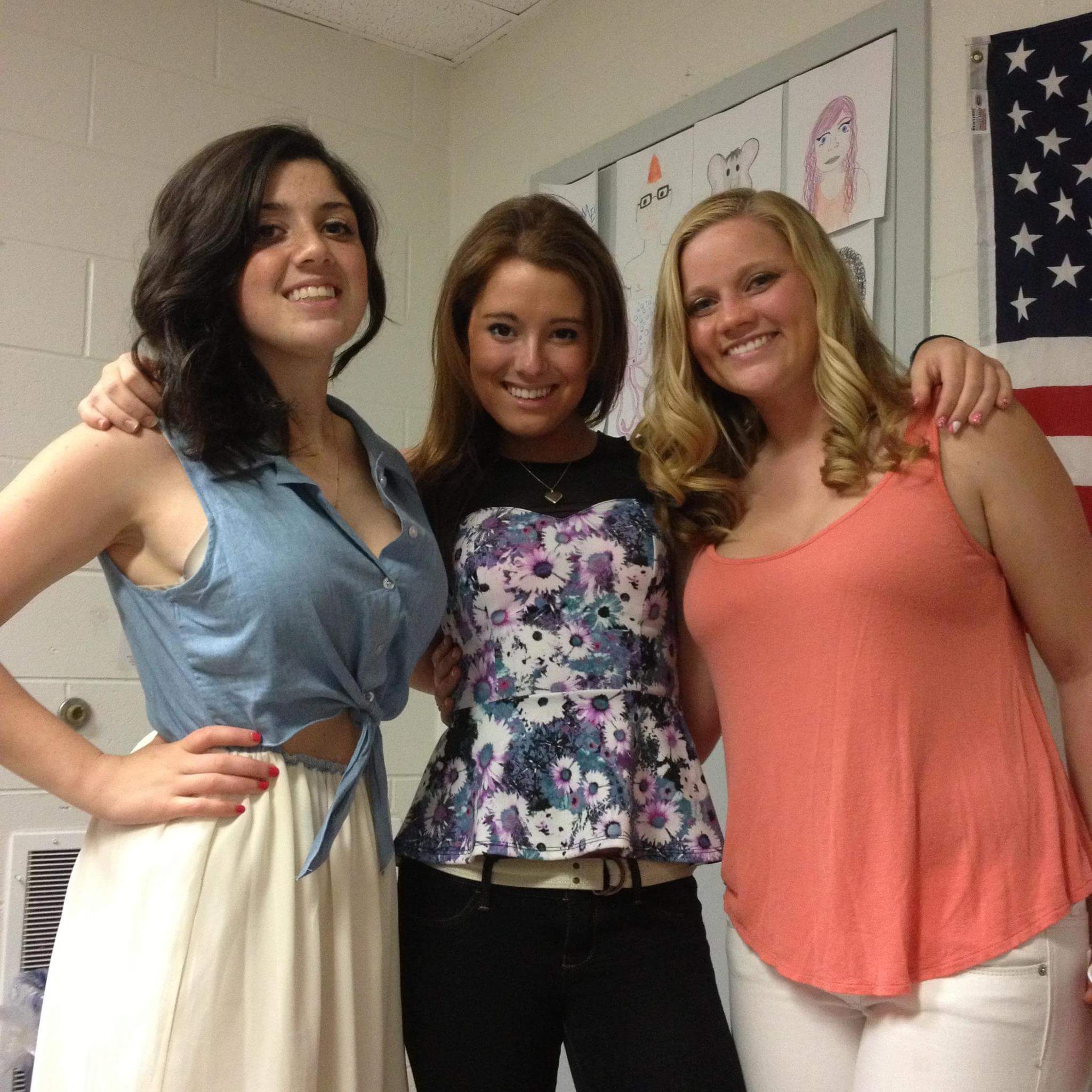 [R] Tribute a friend? Who would get your load? | Scrolller