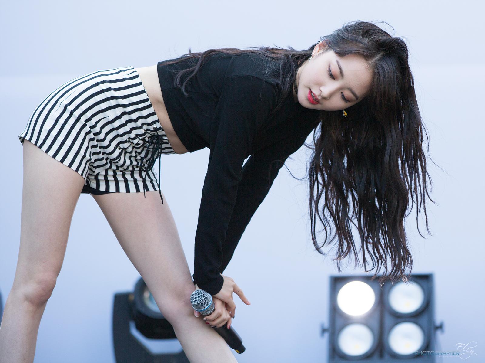 r/yukyung's Beautiful header as of 190604 | Scrolller
