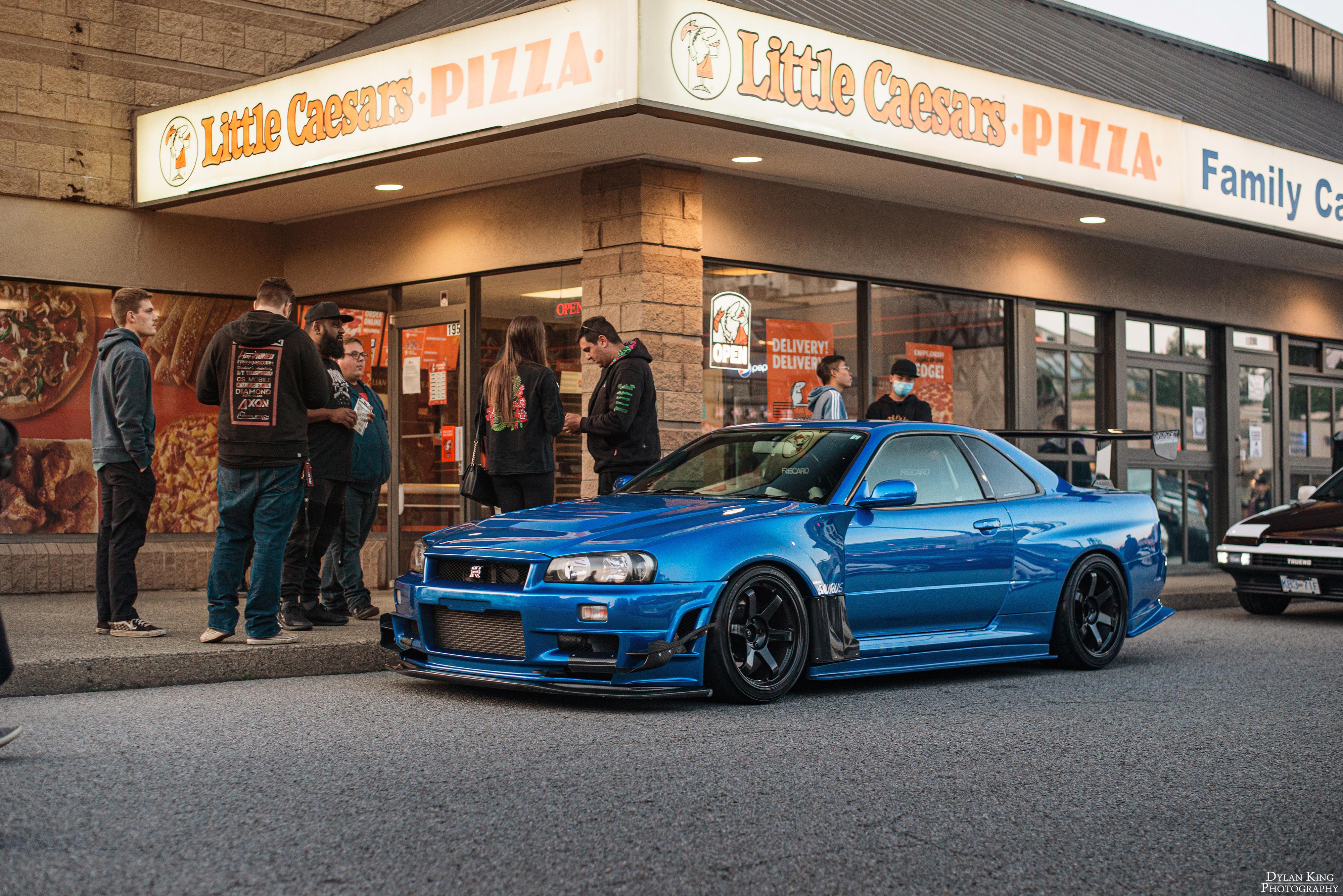 R34 GTR V-Spec | Scrolller