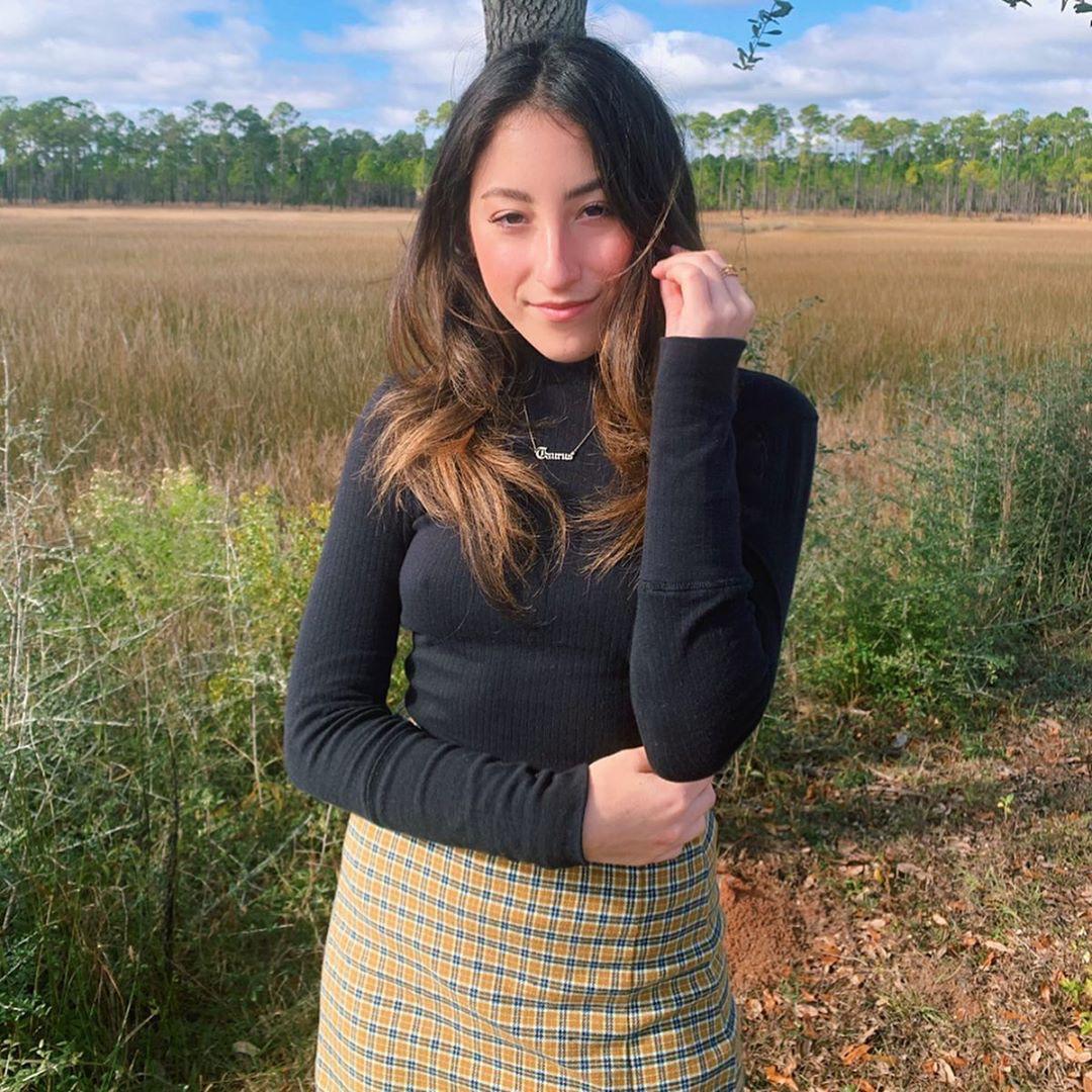 Rachel in Florida | Scrolller