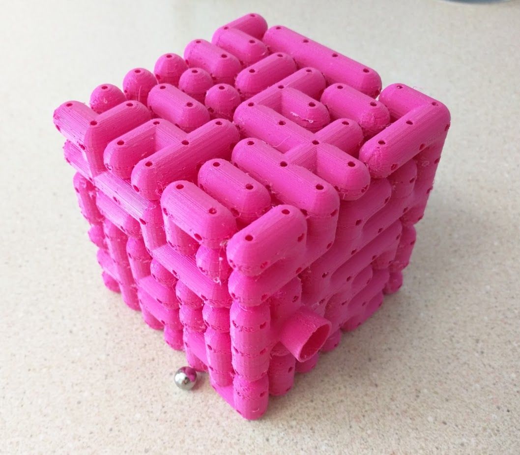 Randomly generated 3D maze | Scrolller