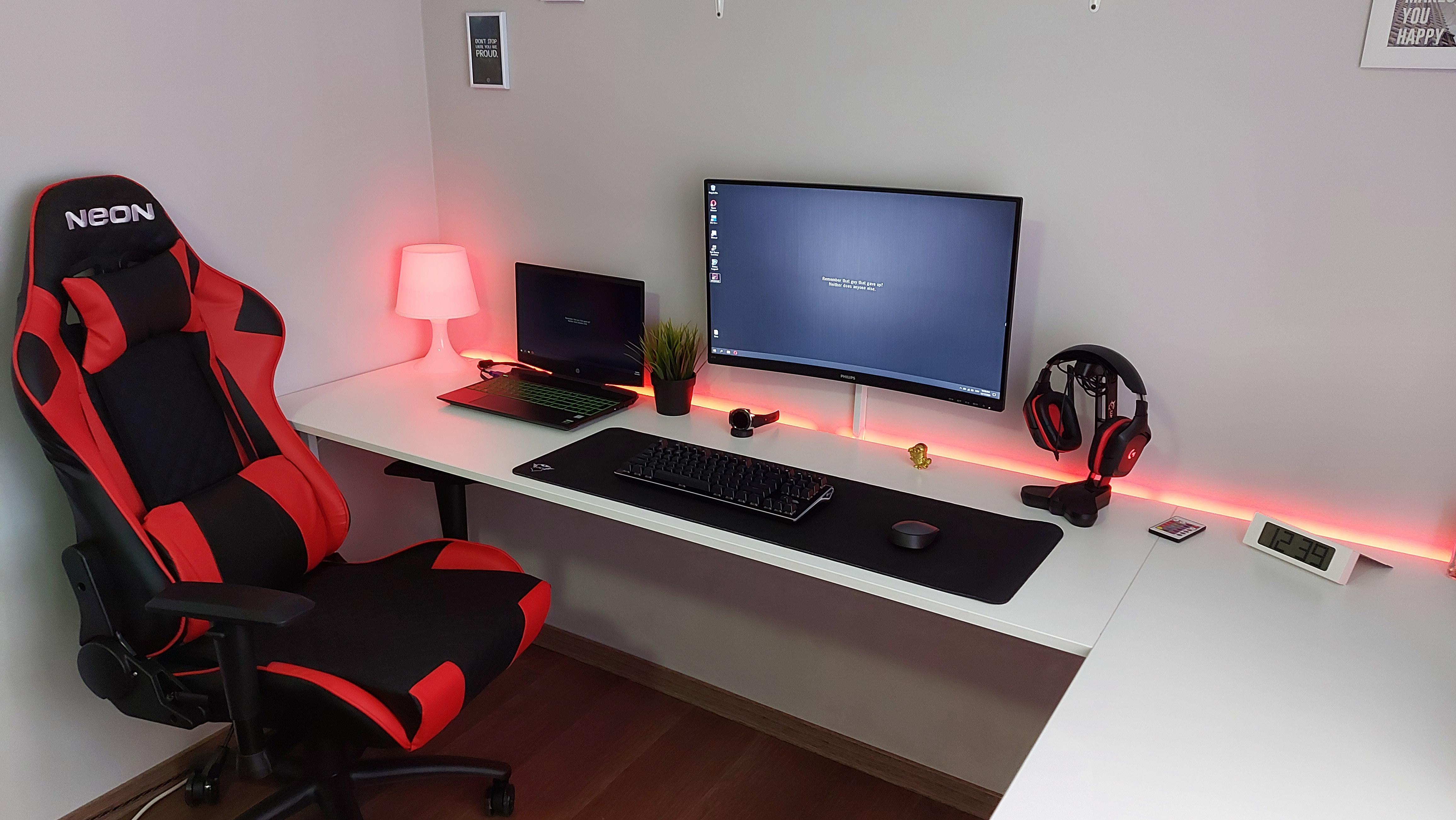 Rate my laptop setup | Scrolller