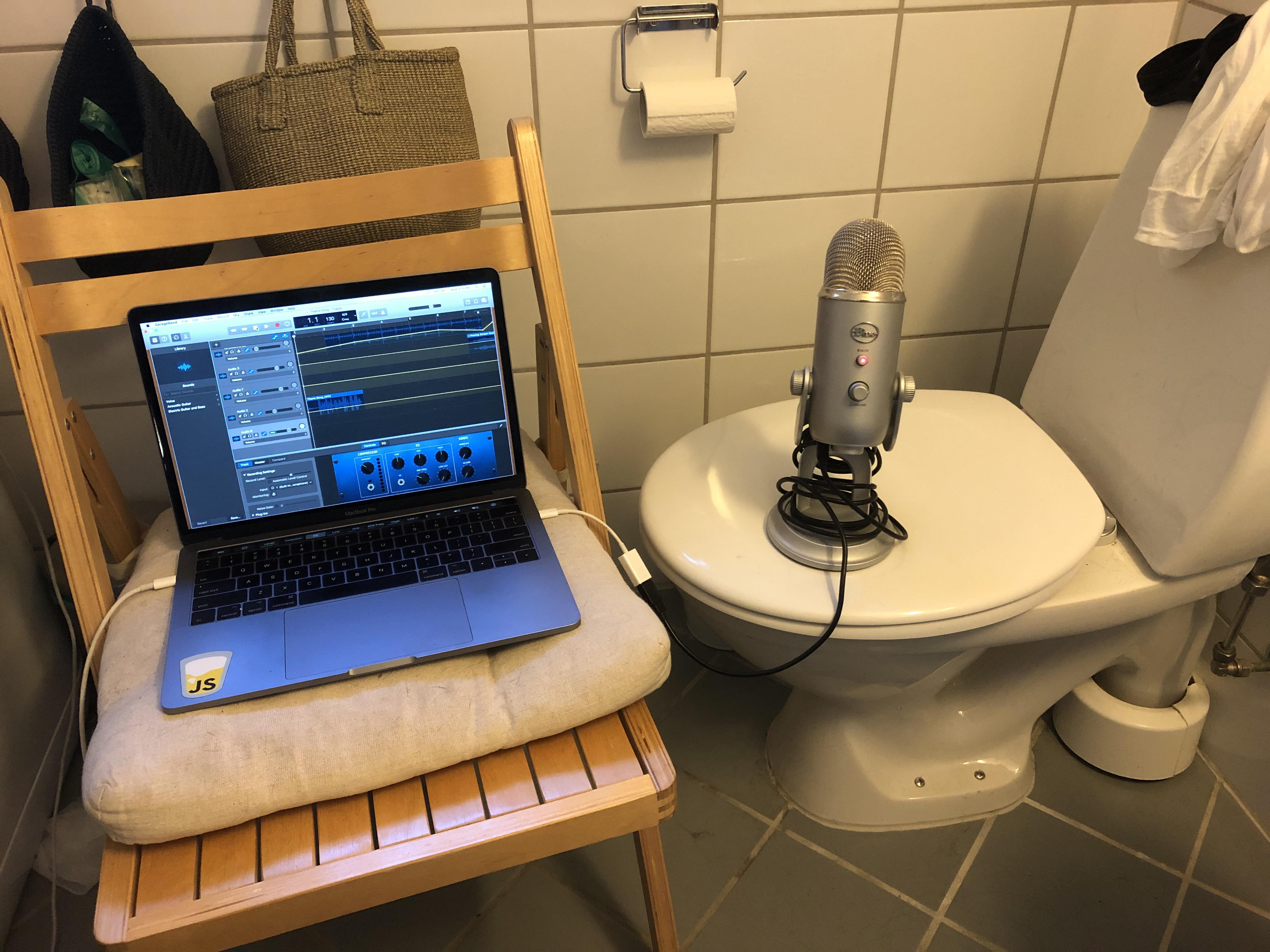 Rate My Setup (10/10?) [Garageband + Toilet Mic] | Scrolller