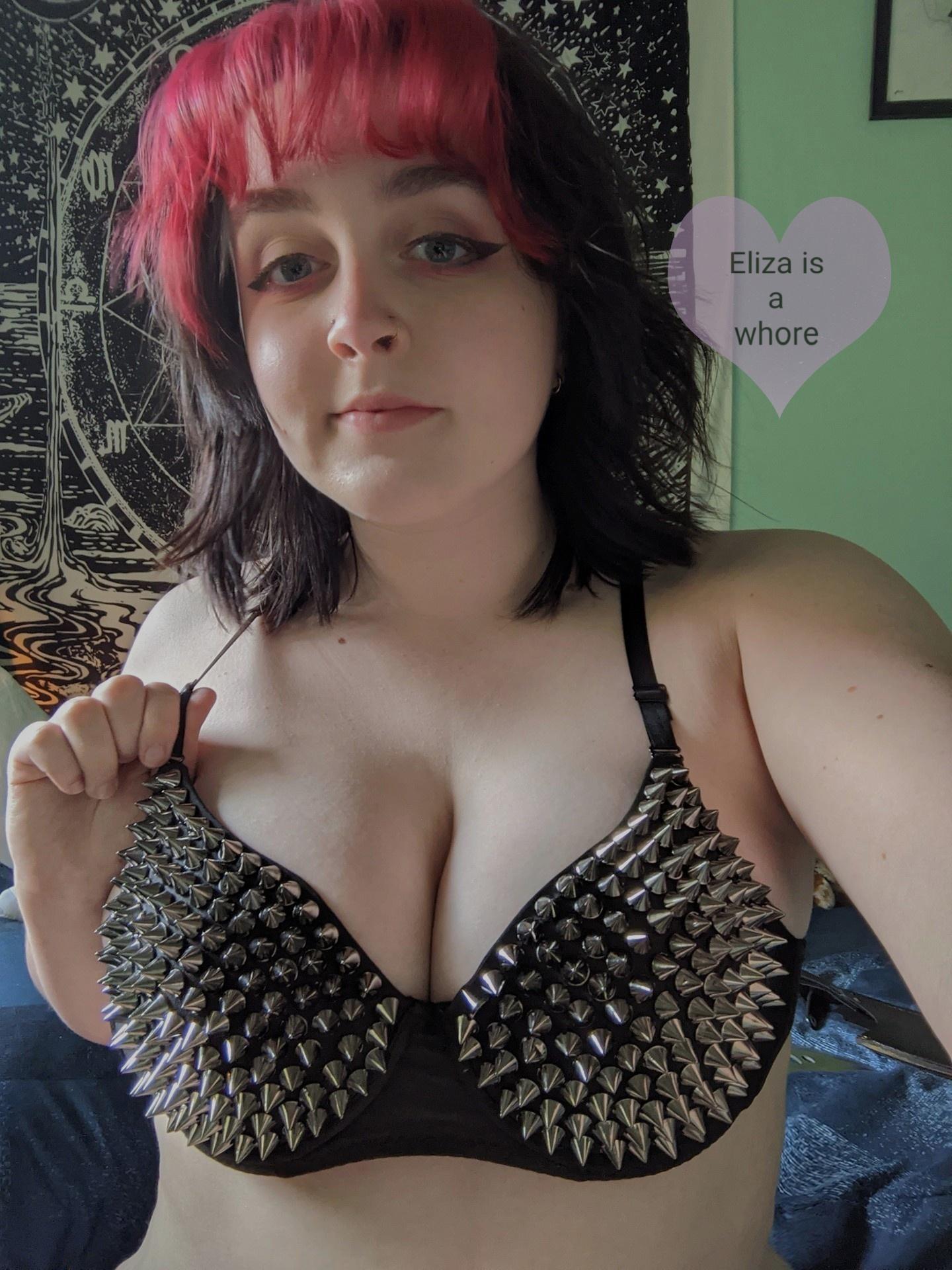 Ready to be your big titty goth gf ;) | Scrolller