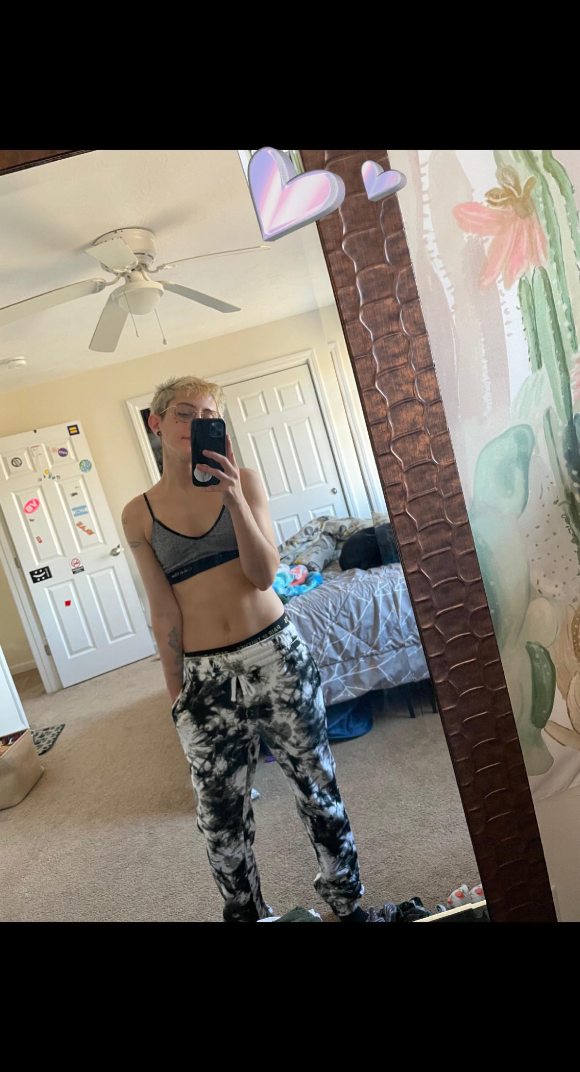 really feelin these joggers!! | Scrolller