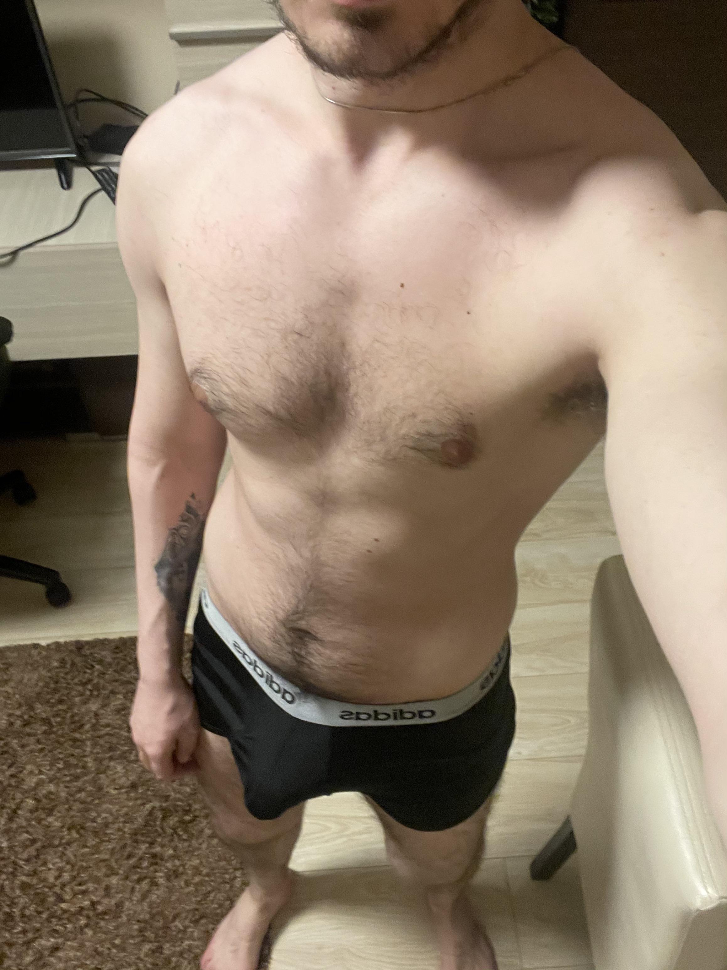 Mid workout 😋 | Scrolller