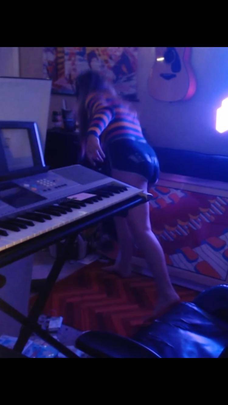 recent stream | Scrolller