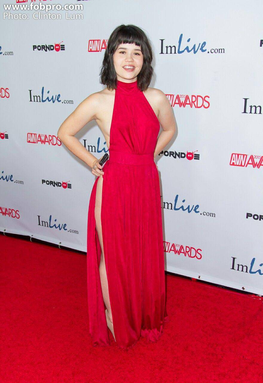 AVN Awards | Scrolller