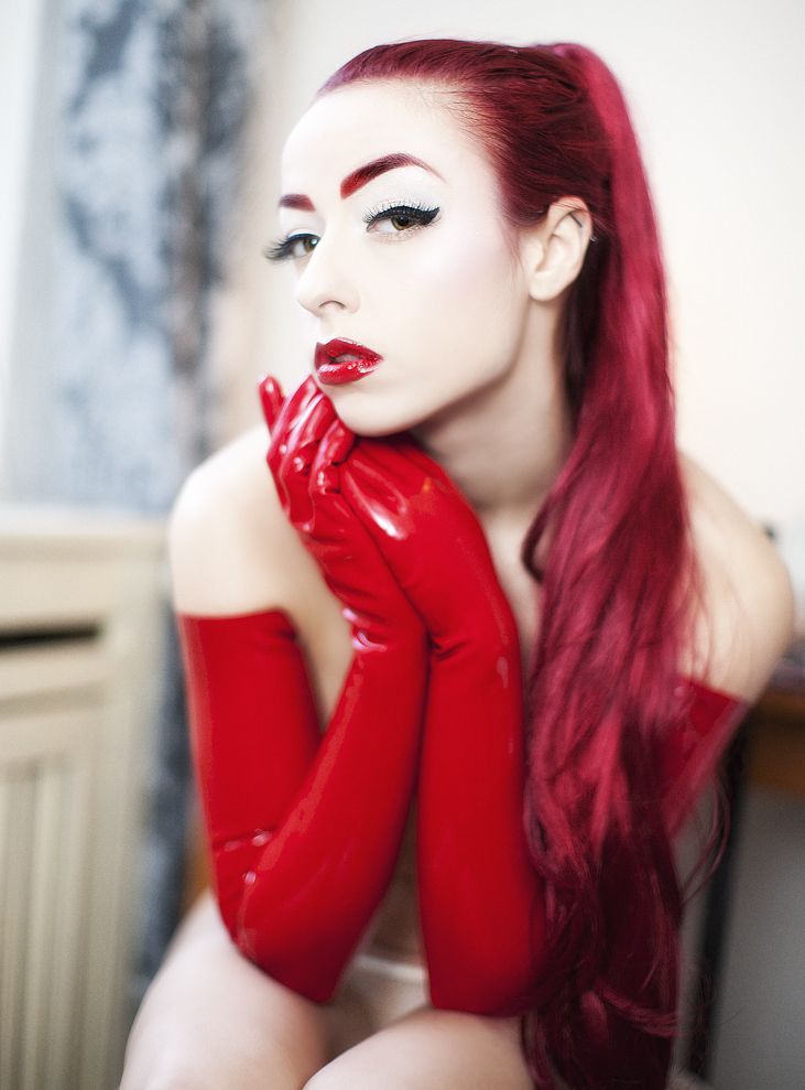 Red Hair, Red Gloves | Scrolller