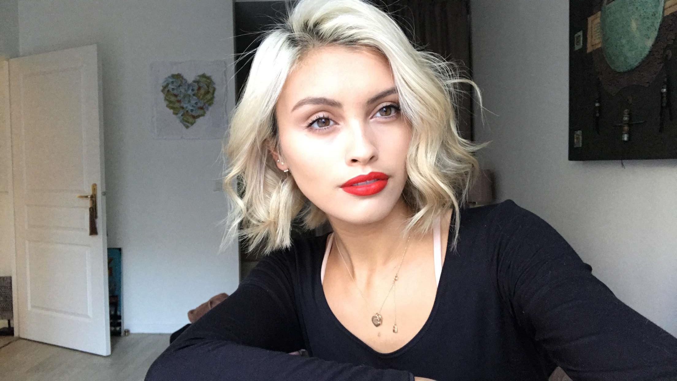 Red Lips | Scrolller