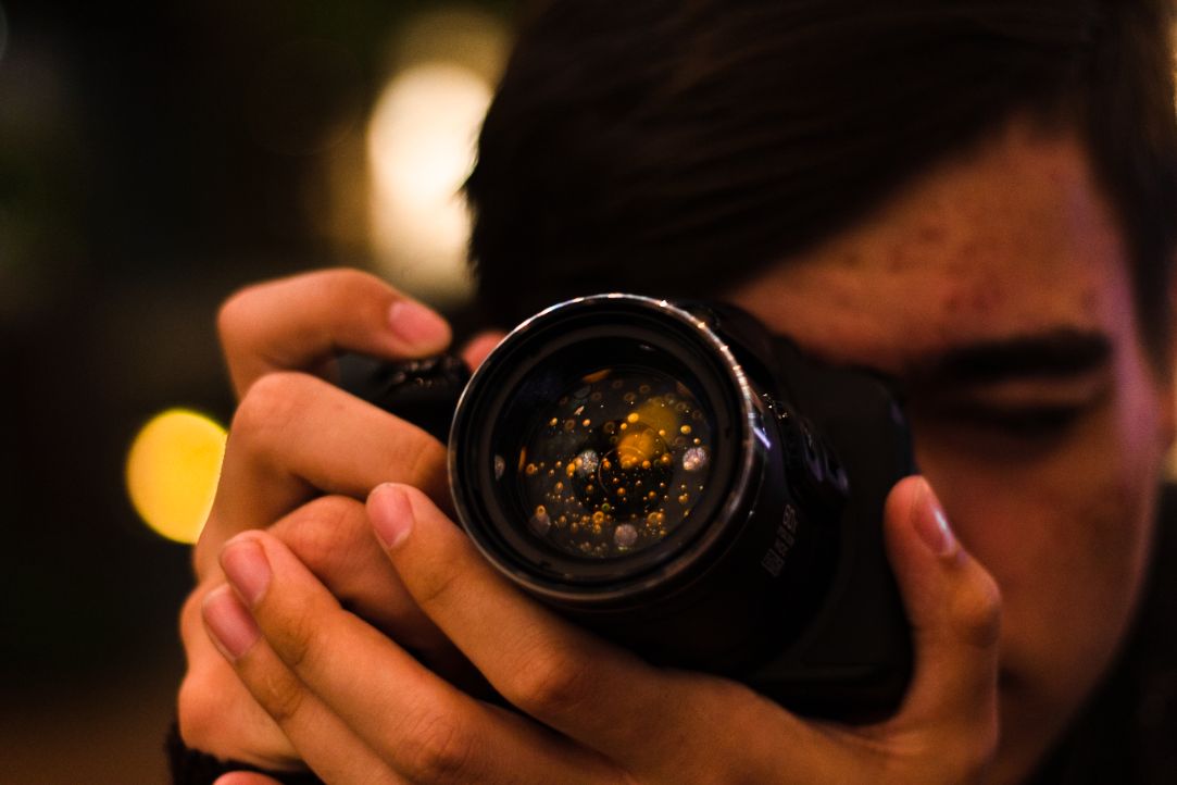 Reflective Lens | Scrolller