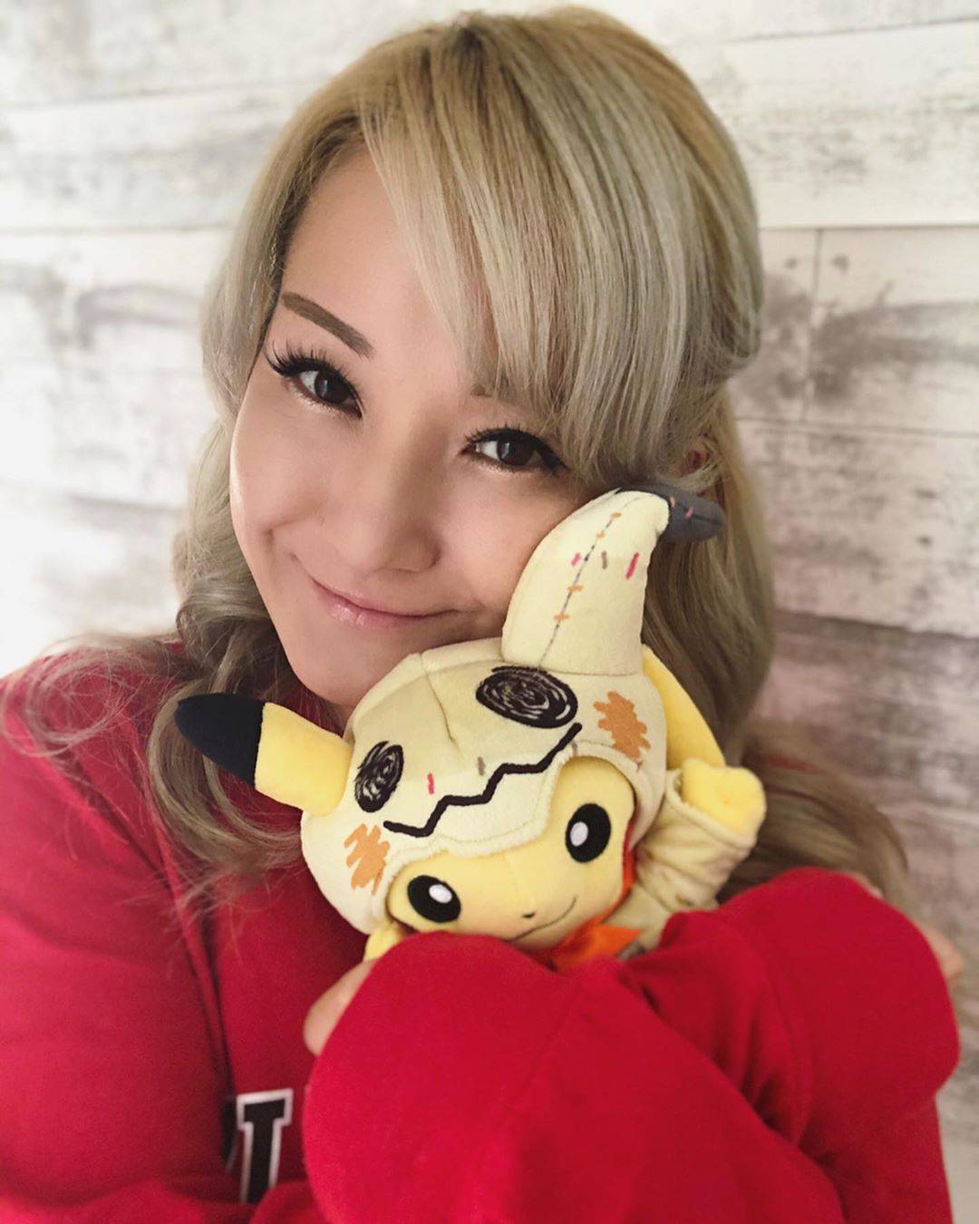 Reina Wants To Cuddle | Scrolller