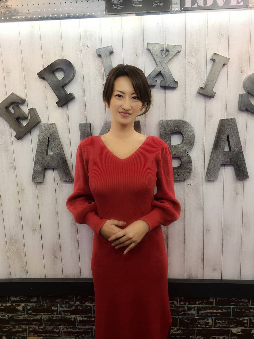 Rena in red | Scrolller