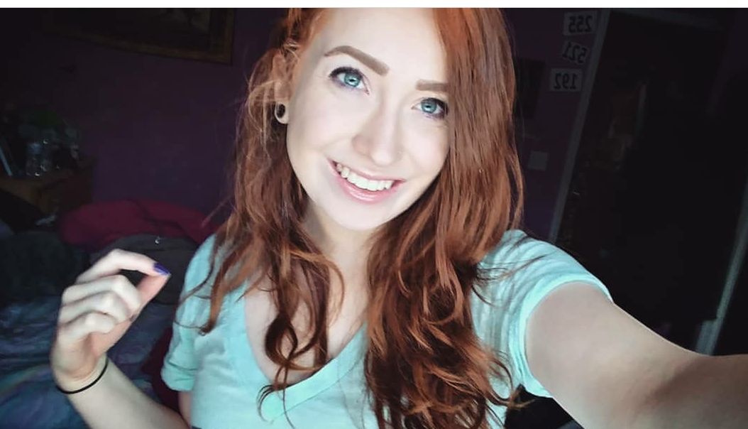 [Request] friends gf | Scrolller