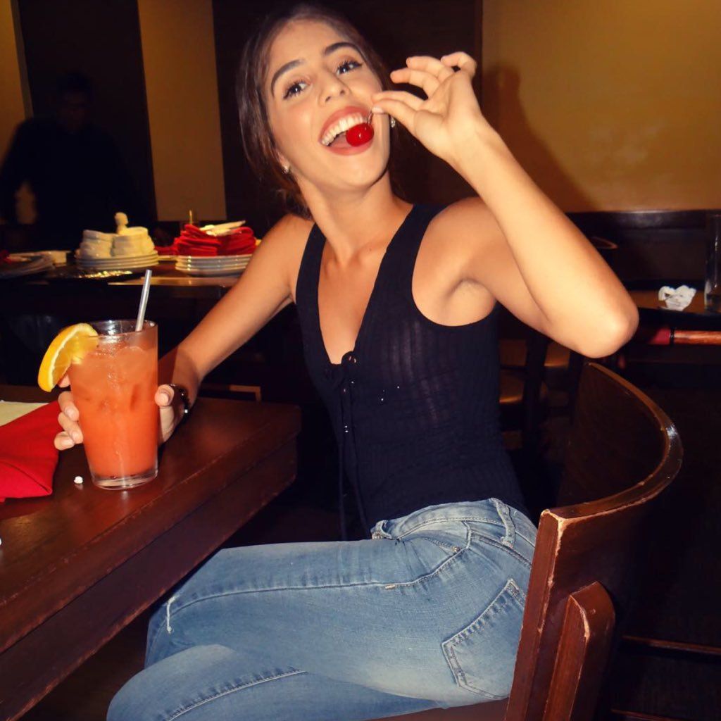 [Request] This chick from a famous gif (In comments) | Scrolller