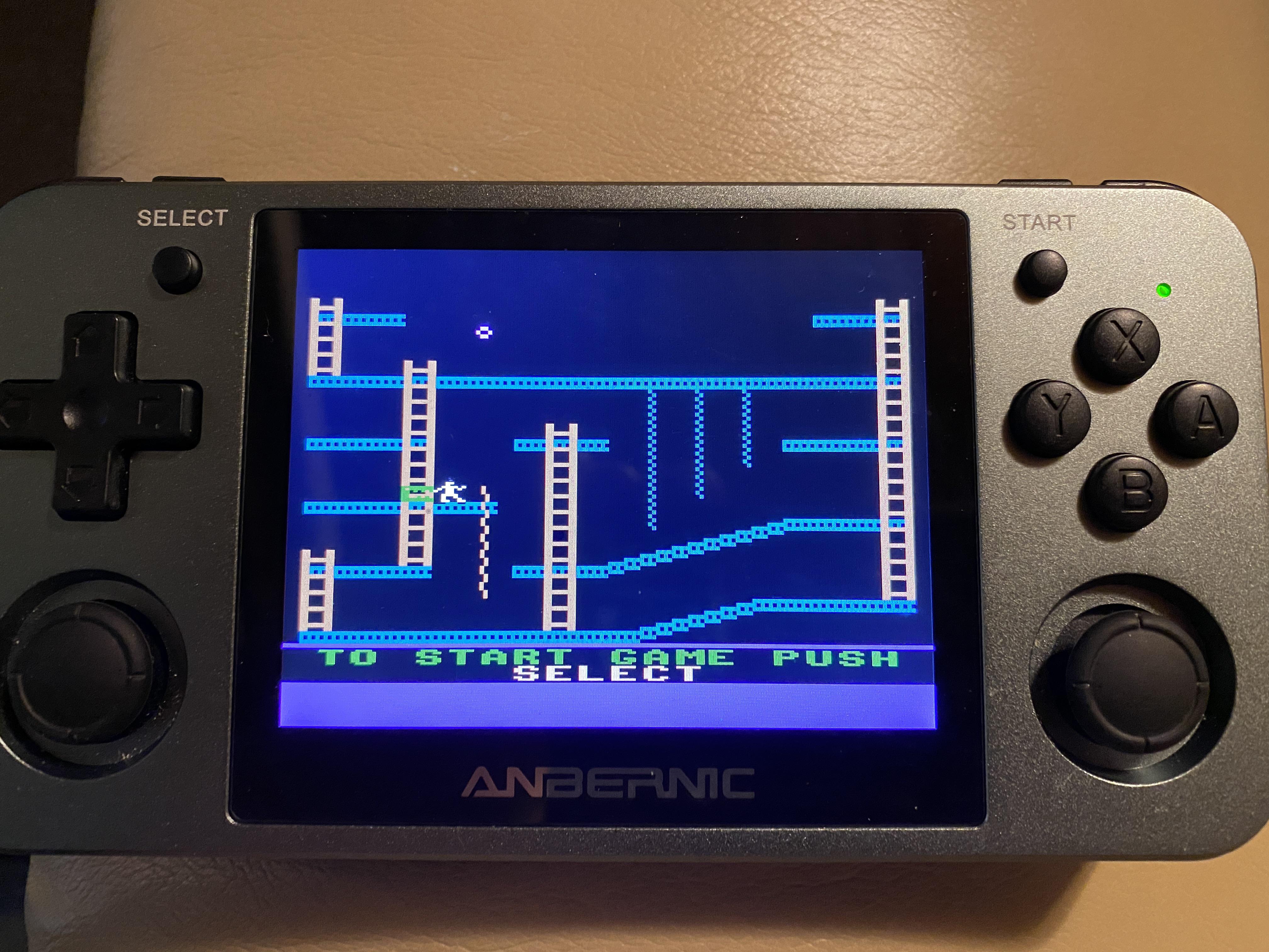 RG350M with the Atari 800 emulator running one if the best one screen platformers ever, Jumpman ...