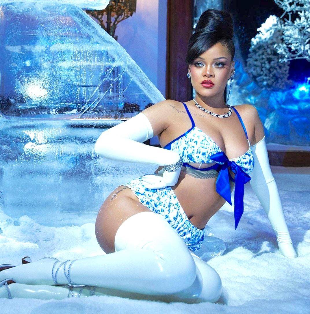 Rihanna looking absolutely incredible | Scrolller