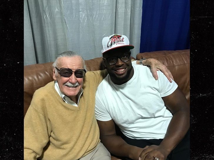 RIP Stan Lee. Here he is with Gerald McCoy :-( | Scrolller