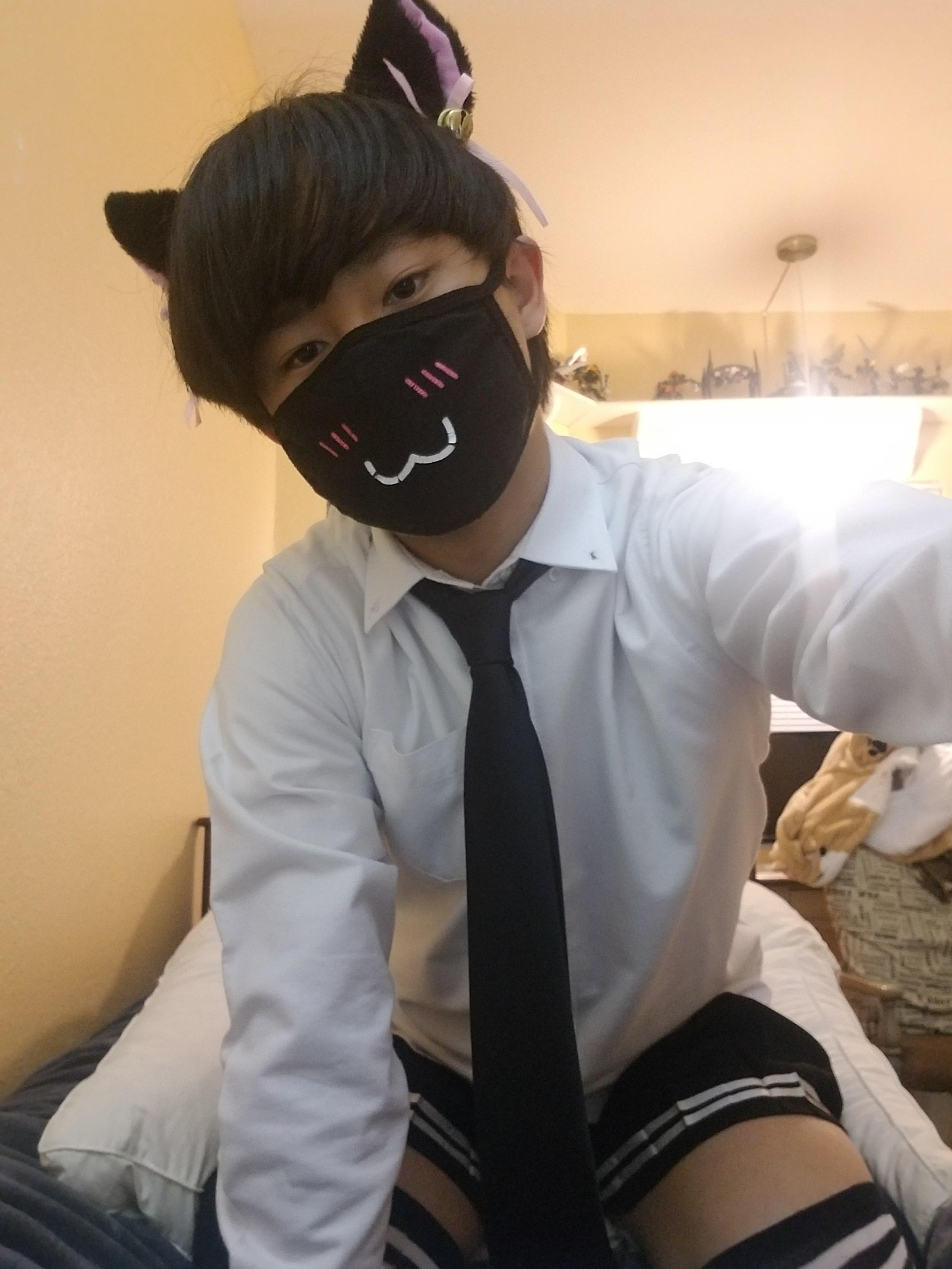 Rise and shine sleepy head! ☀️ | Scrolller