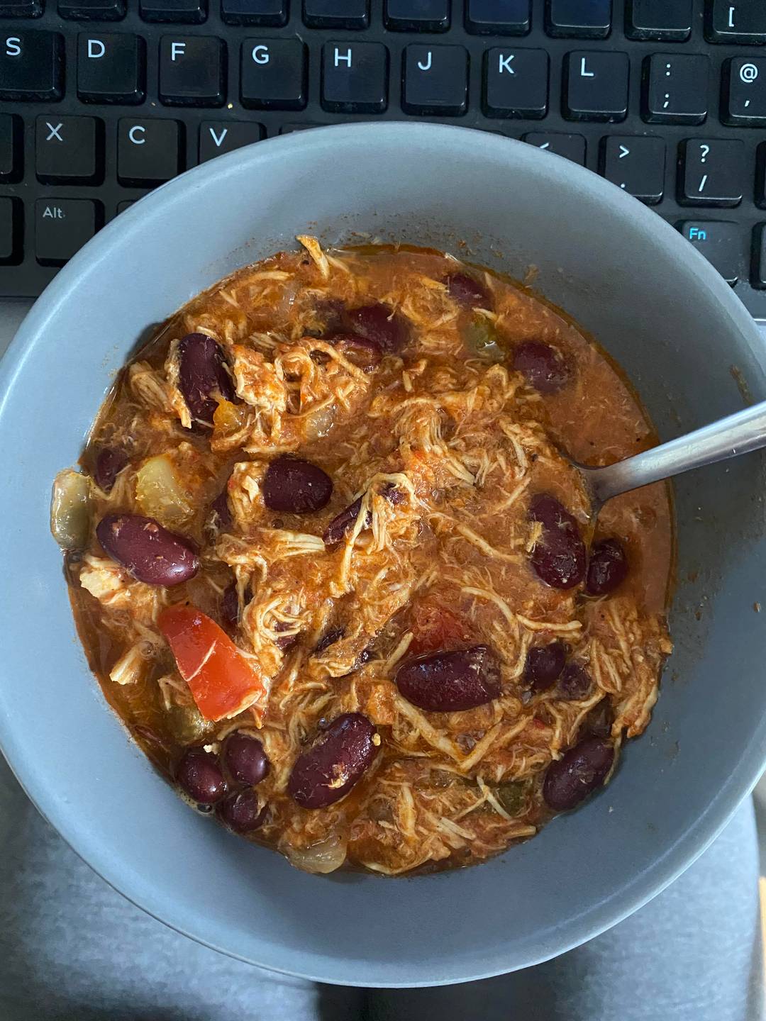 Roasted red pepper chicken chili 😍 my SO can’t stop asking for this again already! | Scrolller