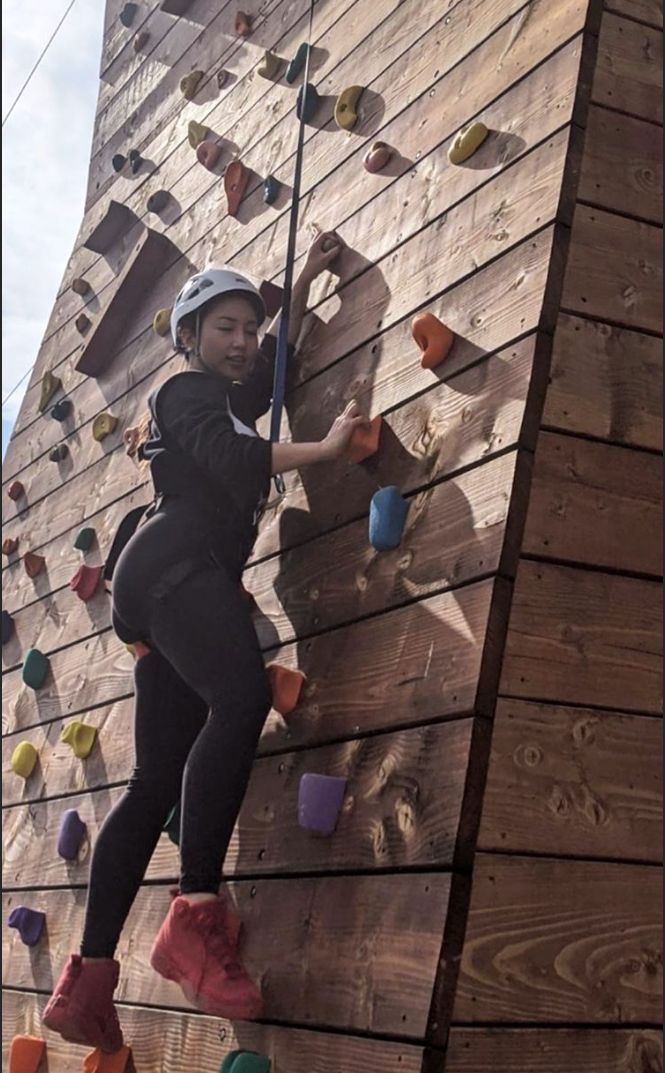 Rock climbin' lass! | Scrolller