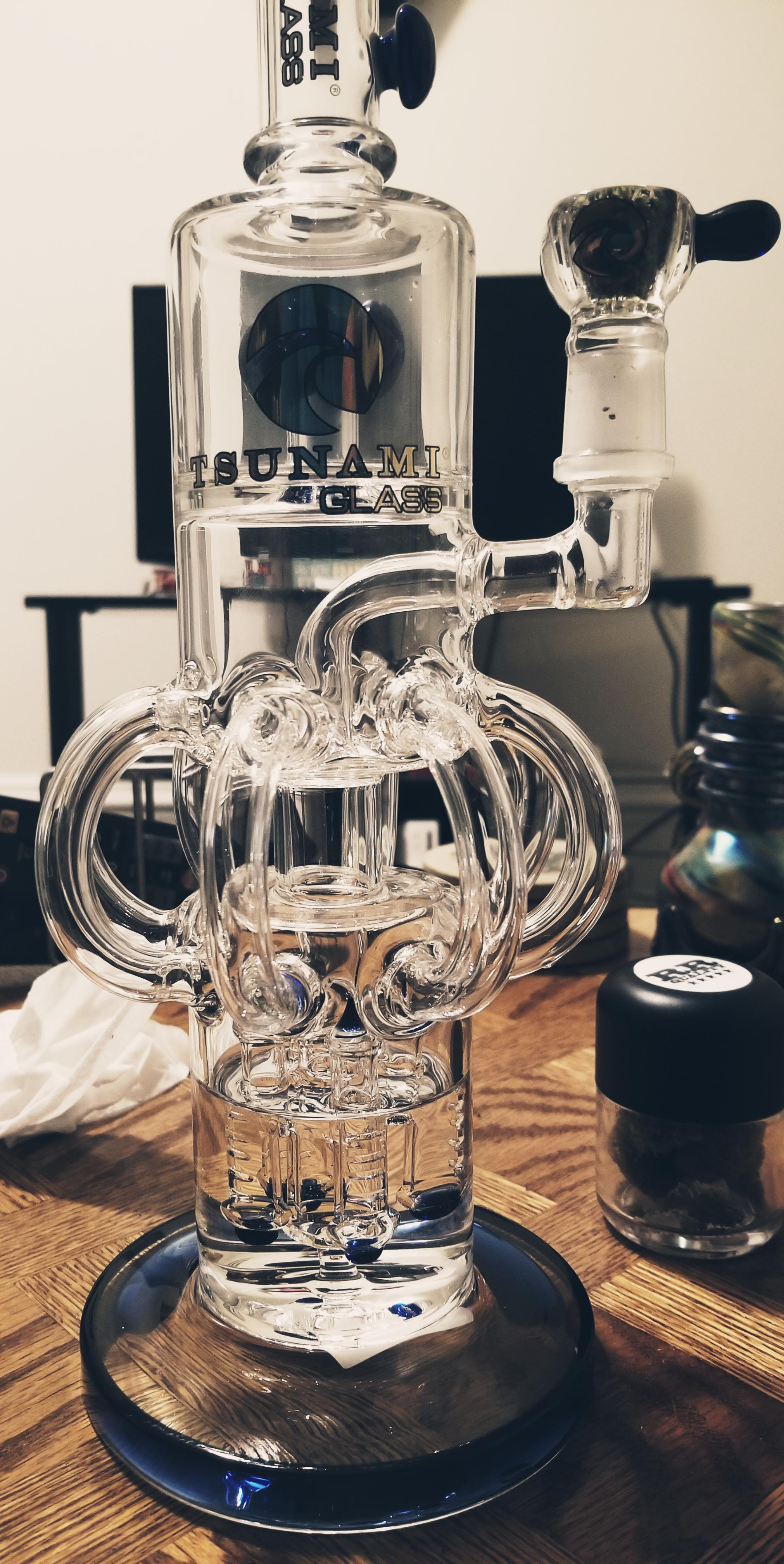 Rocktapus. Tsunami Glass. | Scrolller