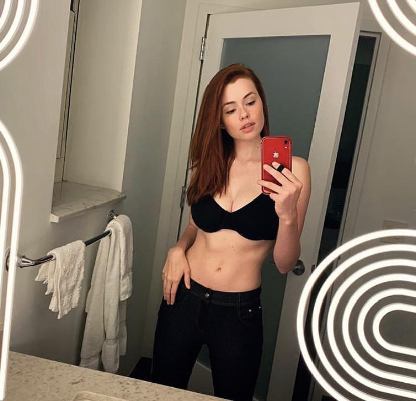 Sabrina Lynn | Scrolller
