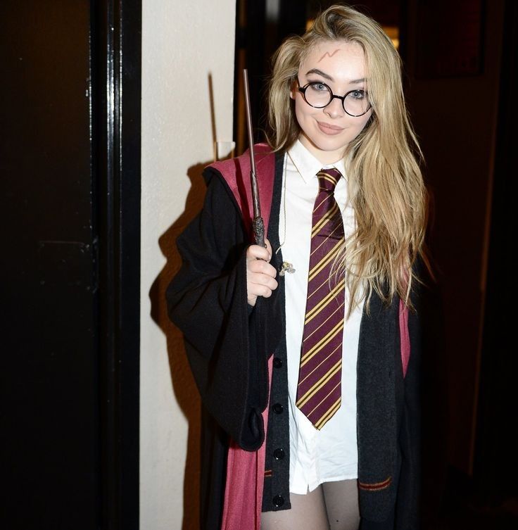 Sabrina potter | Scrolller