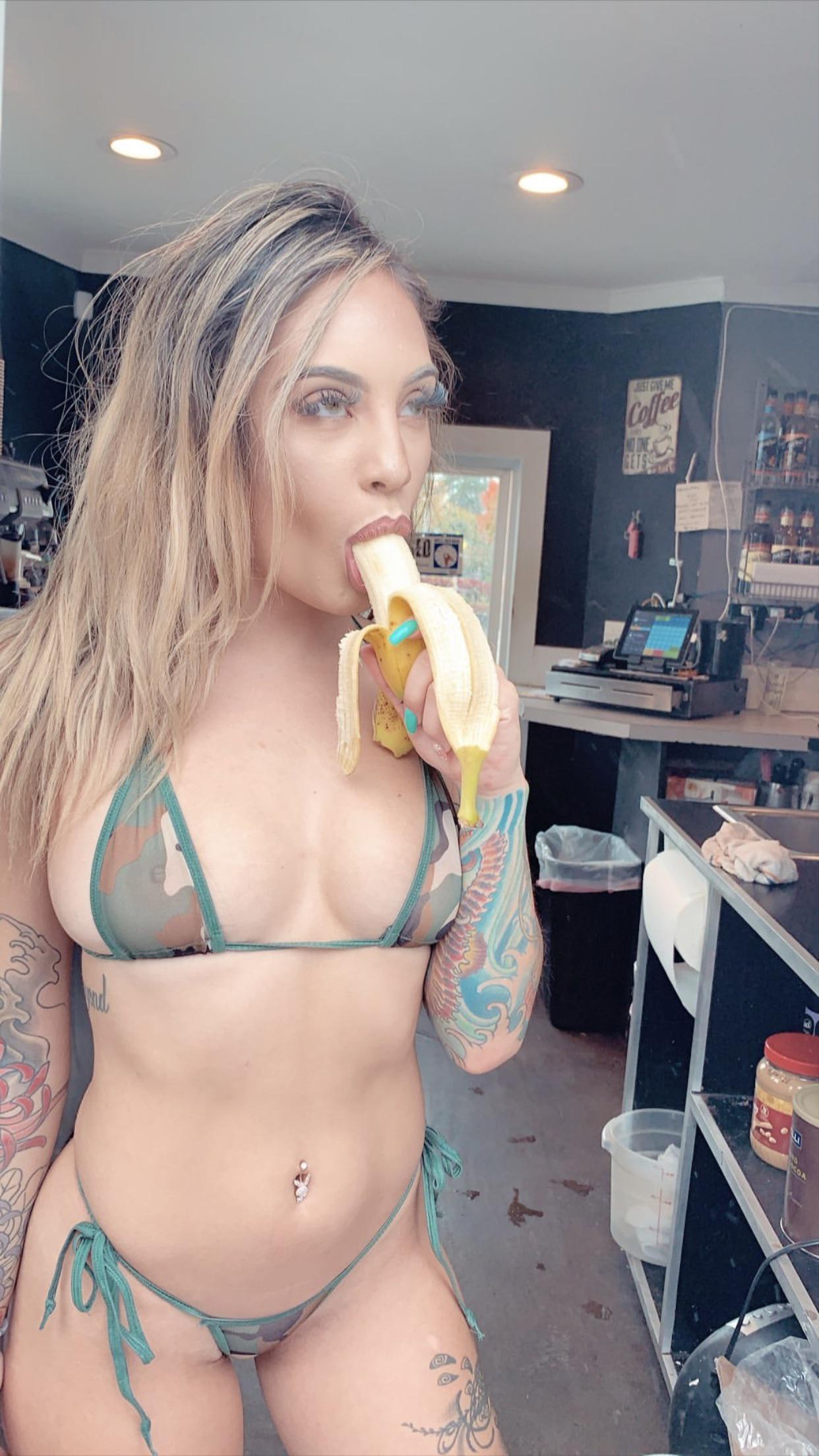 Sally Villagomez | Scrolller