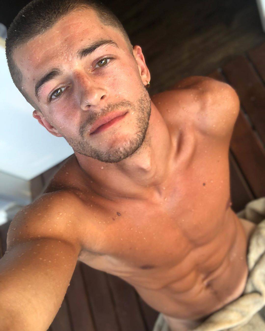 Sam Salter | Scrolller