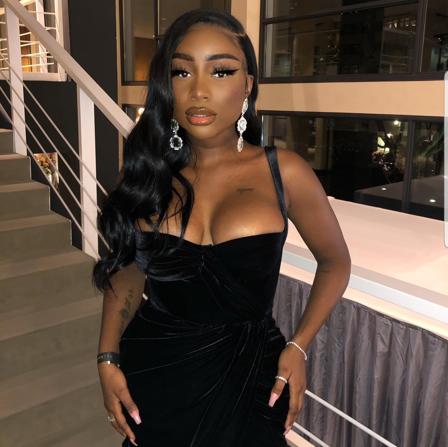 Sandra Lambeck | Scrolller