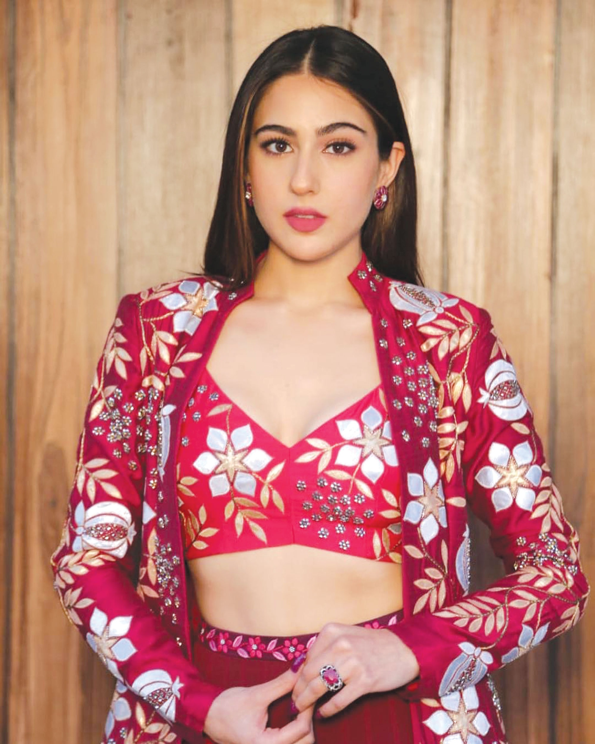 Sara Ali Khan | Scrolller