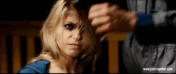 Sarah Chronis, Bloedlink (2014) | Scrolller