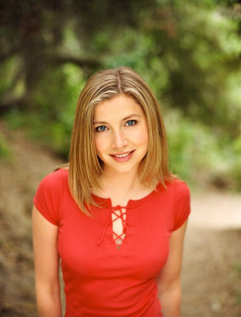 Sarah - Looking pretty hiking | Scrolller