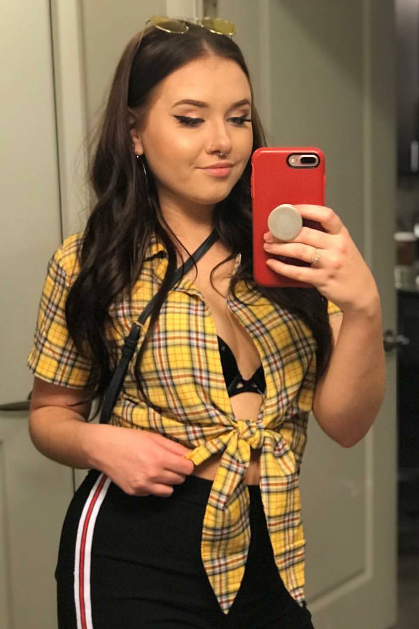 Sarah Schauer | Scrolller