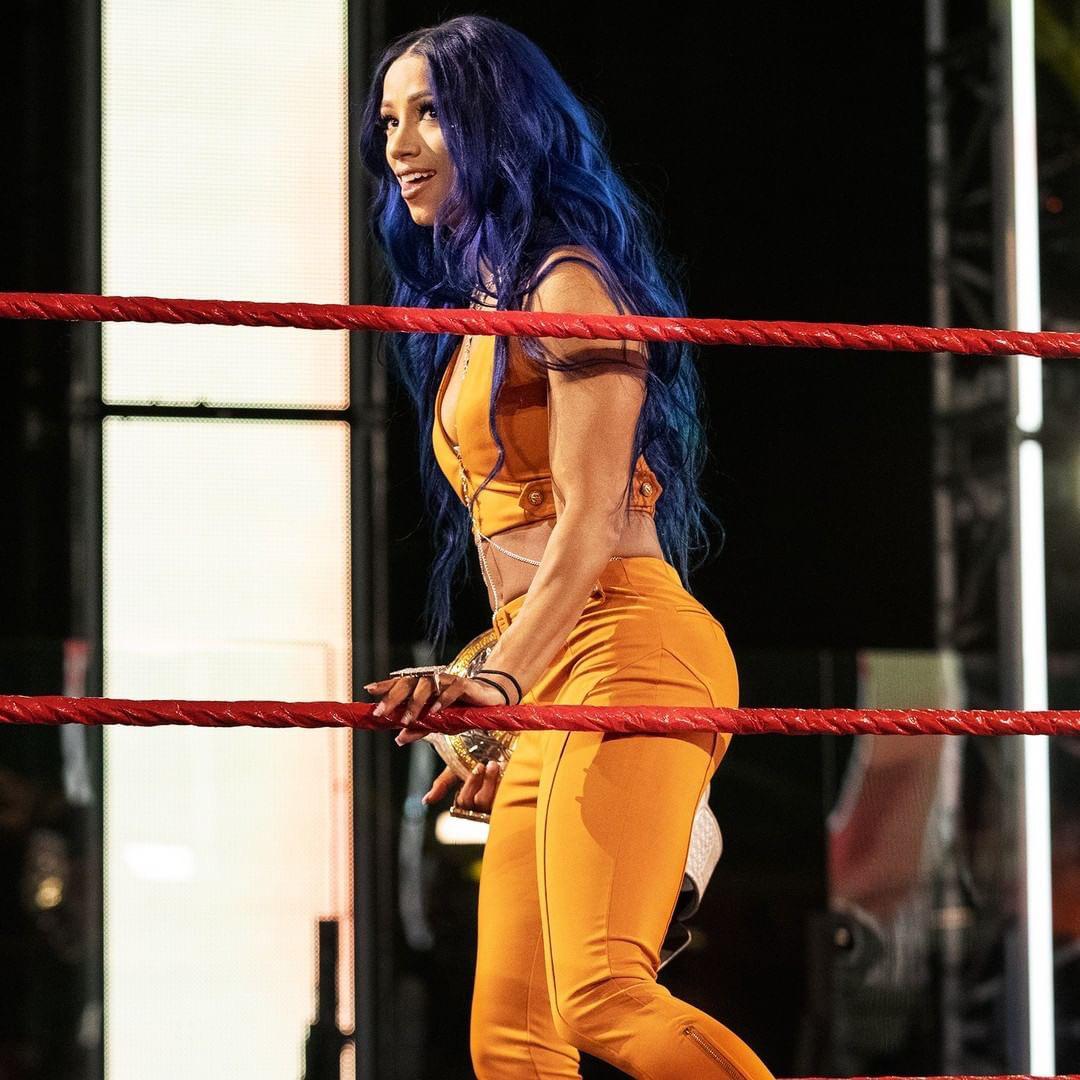 Sasha Banks | Scrolller