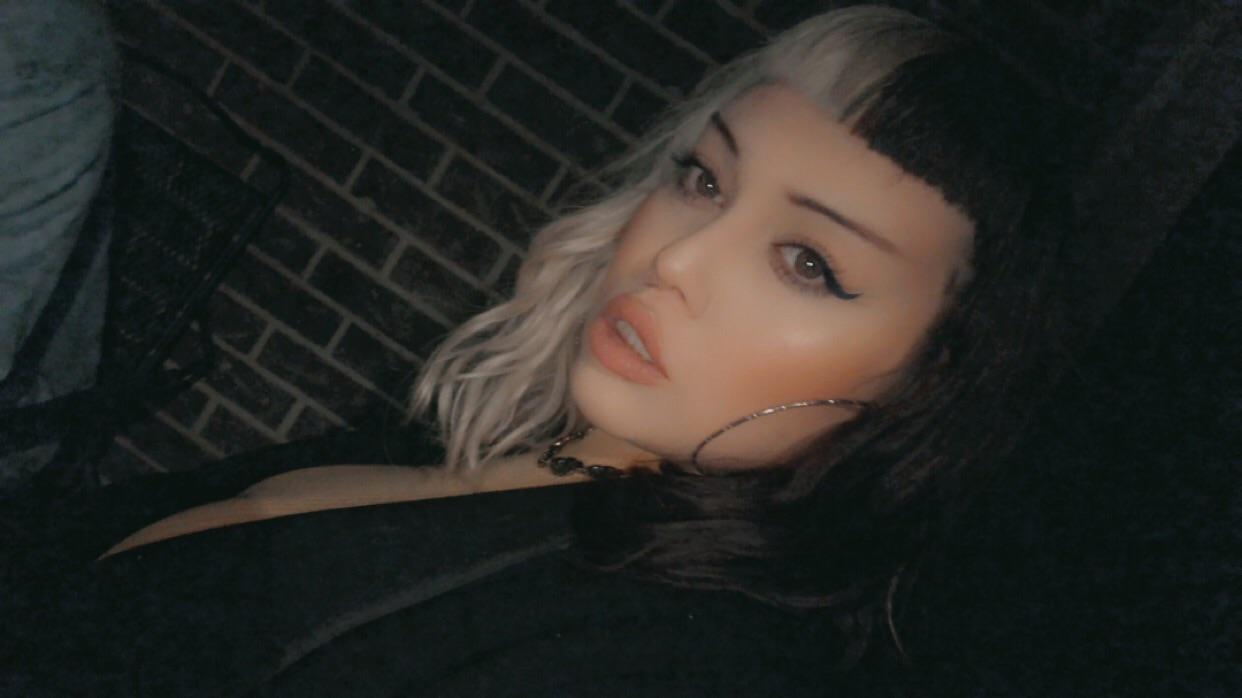 Saturday night means showing Goddess your dedication and buy her a drink. Worshipping Goddess ...