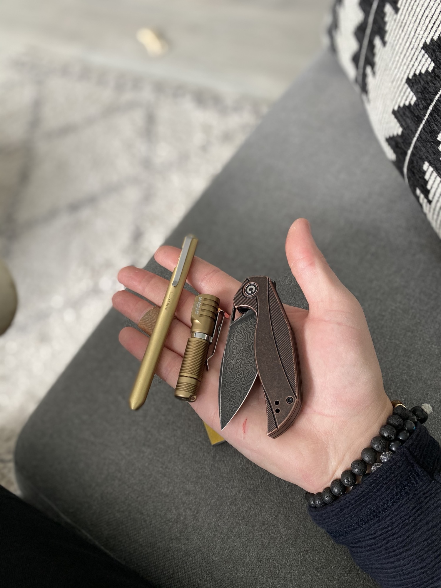Saturdays carry | Scrolller