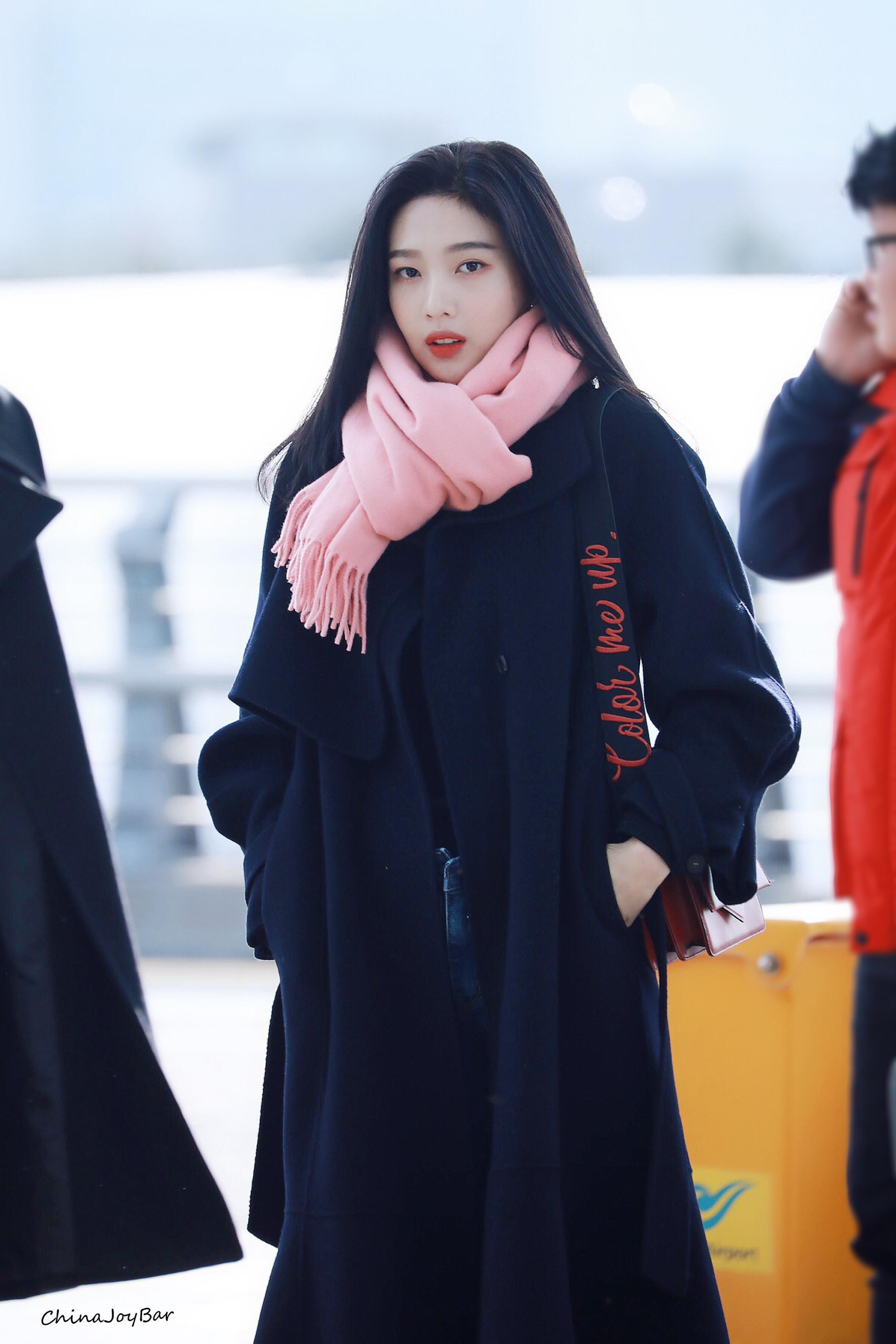 Scarf Joy | Scrolller