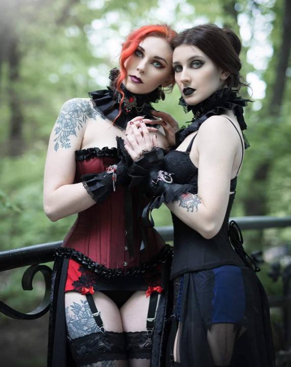 Scarlett Model | Scrolller