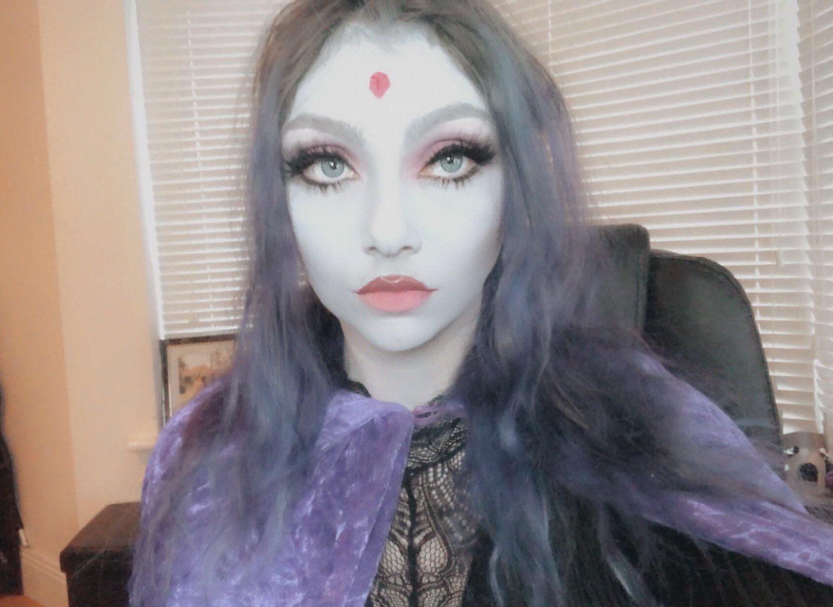Scuffed Raven cosplay | Scrolller