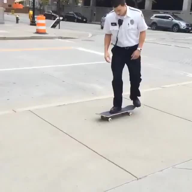 Security guard tre | Scrolller