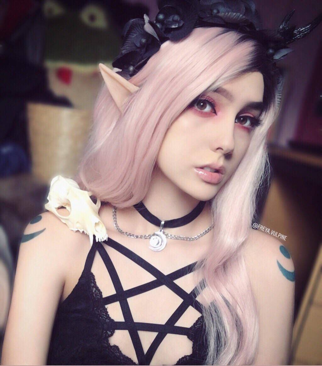 [self] triple moons, and a fox friend 🌙 | Scrolller